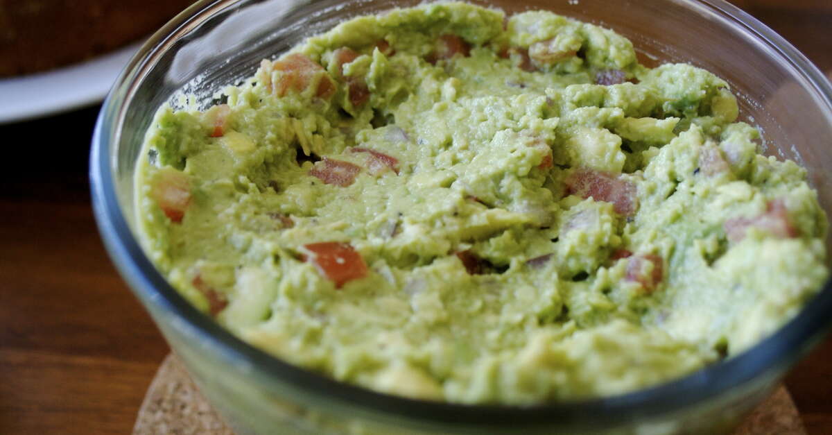 How To Make Great Homemade Guacamole - MakeBetterFood.com